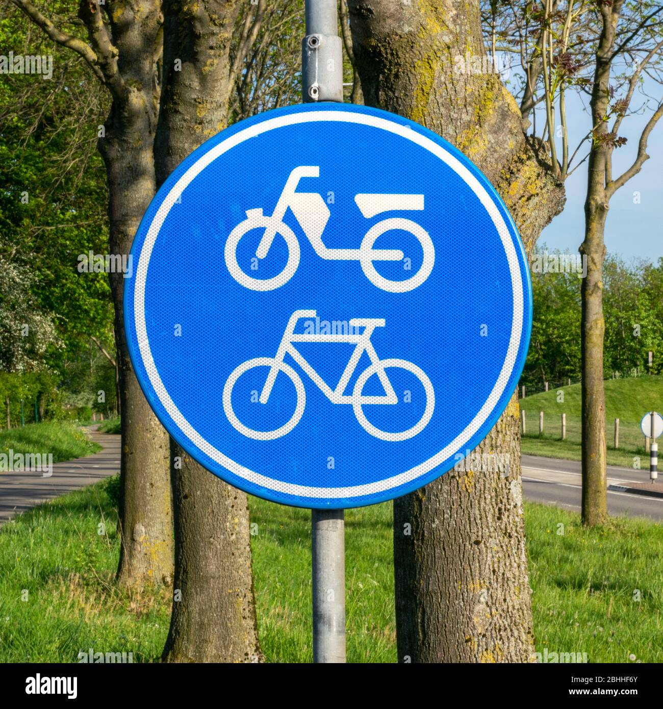 Obligated hi-res stock photography and images - Alamy