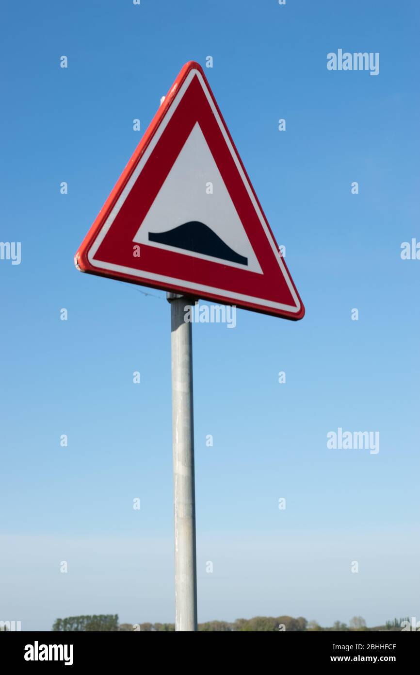 Dutch Traffic Sign: speed bump Stock Photo - Alamy