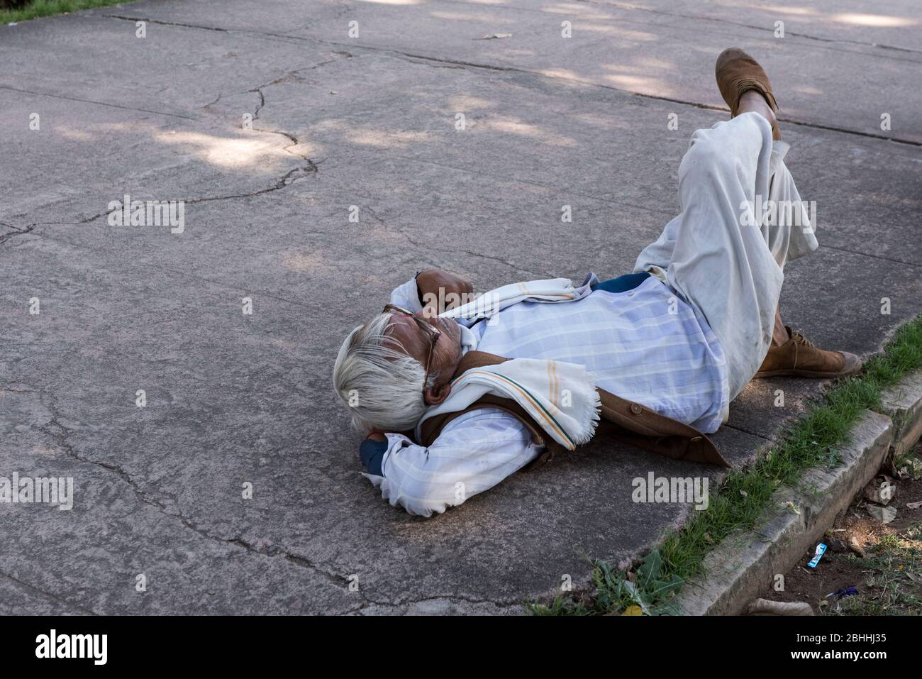 Indian man sleeping hi-res stock photography and images - Alamy