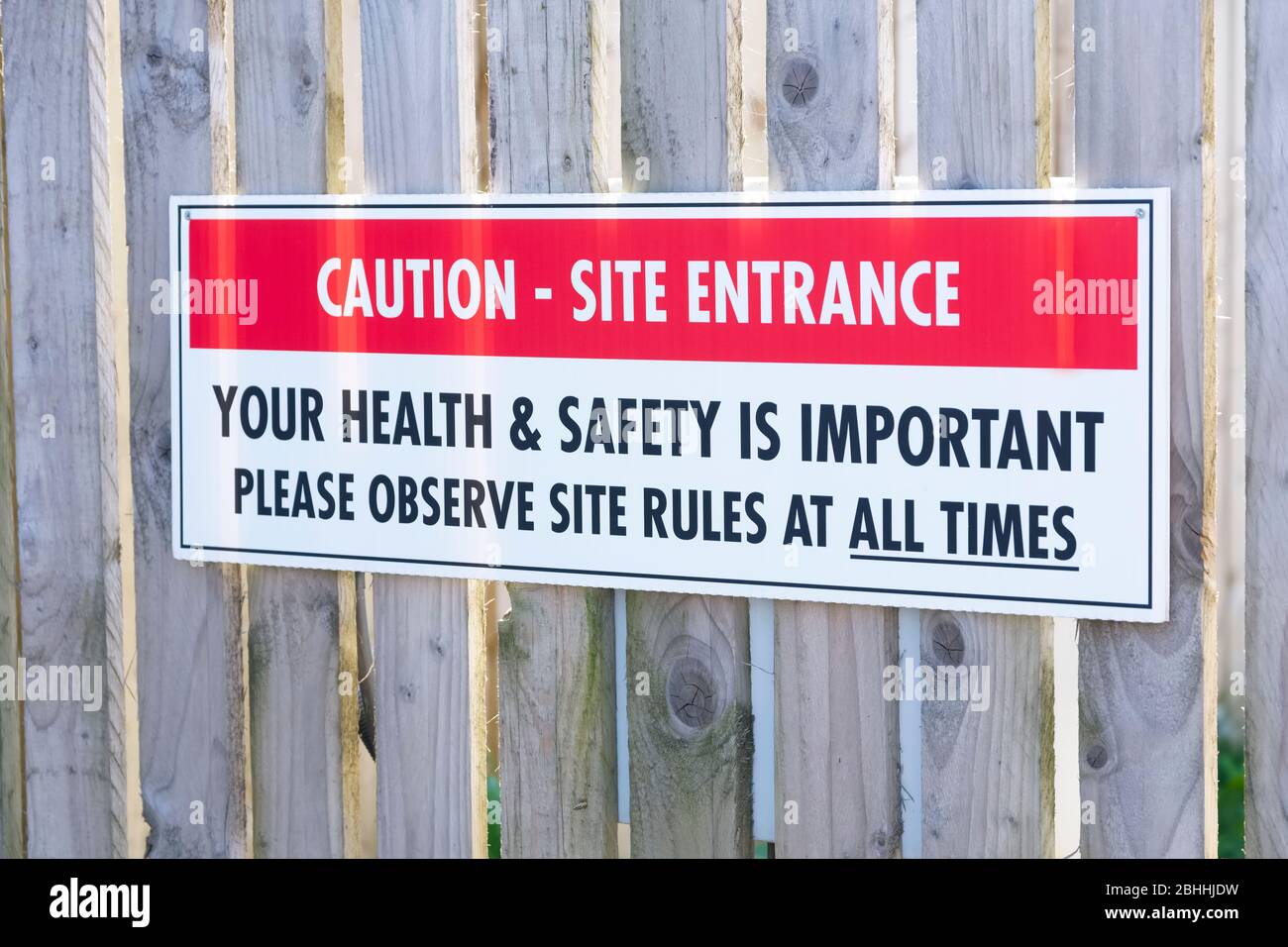 Site entrance safety signage entrance hi-res stock photography and ...
