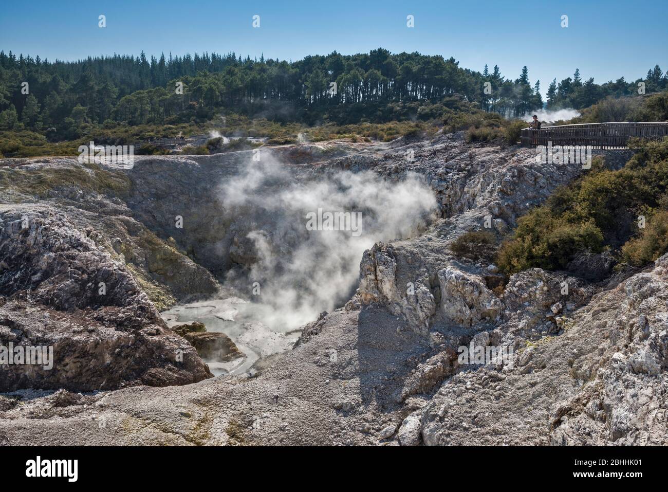 Anga Whanaraki crater, Wai-O-Tapu Thermal Wonderland, Taupo Volcanic ...