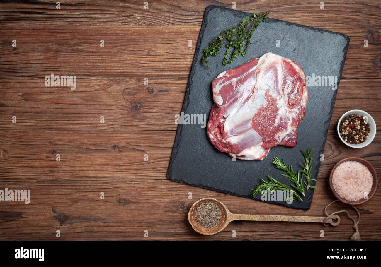 Raw leg of lamb hi-res stock photography and images - Alamy