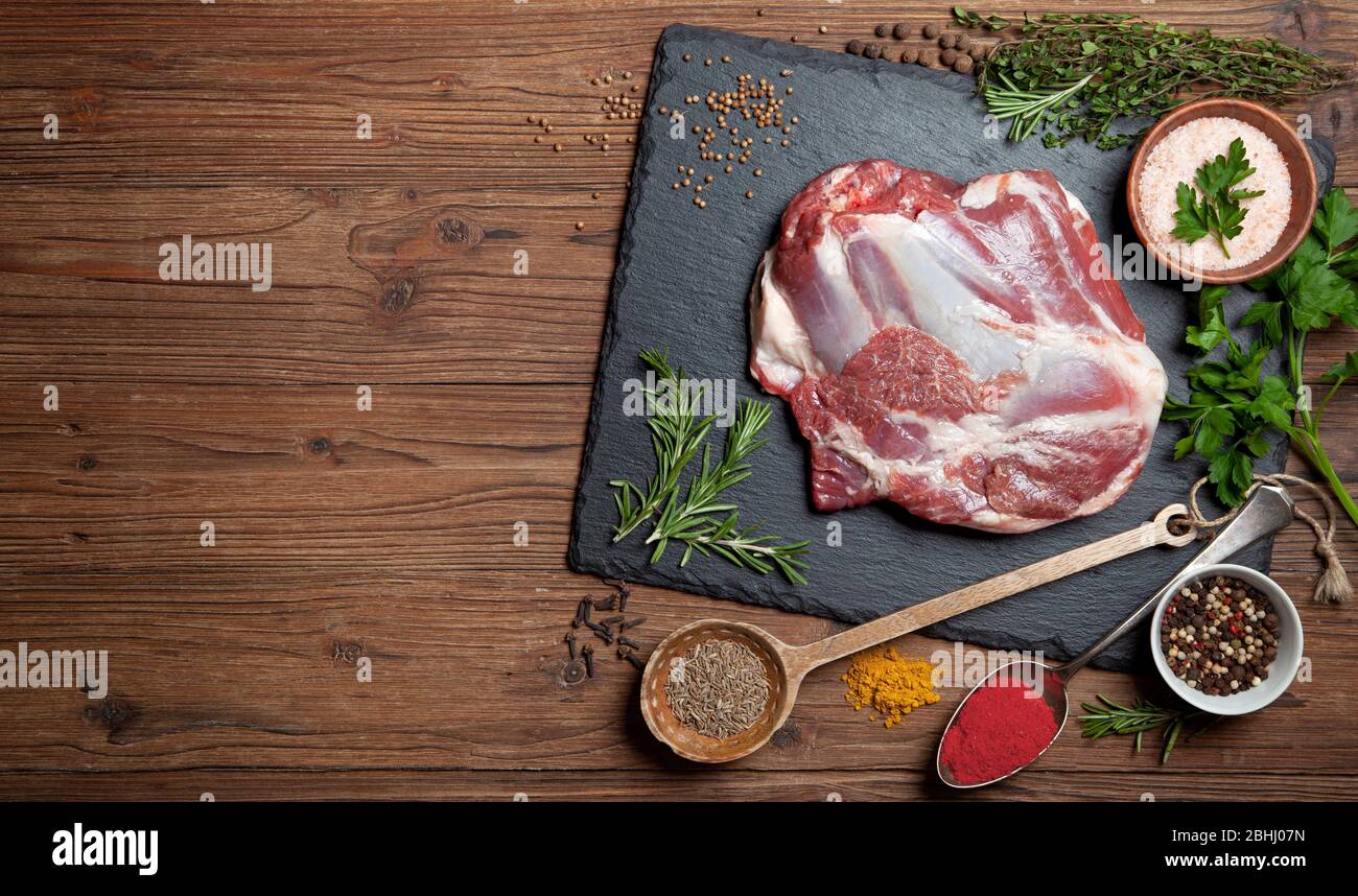 Raw leg of lamb hi-res stock photography and images - Alamy