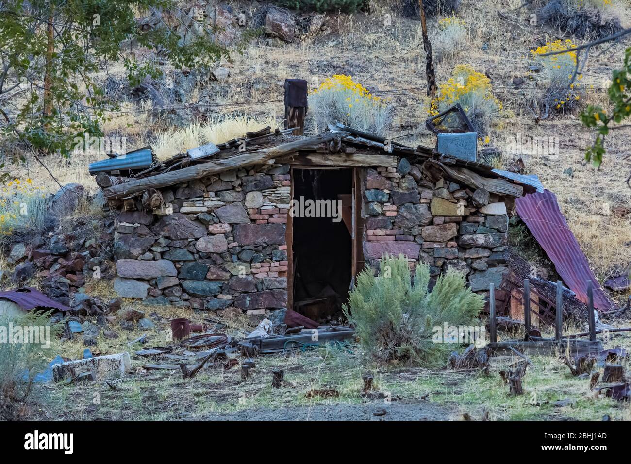 Old miner house hi-res stock photography and images - Alamy