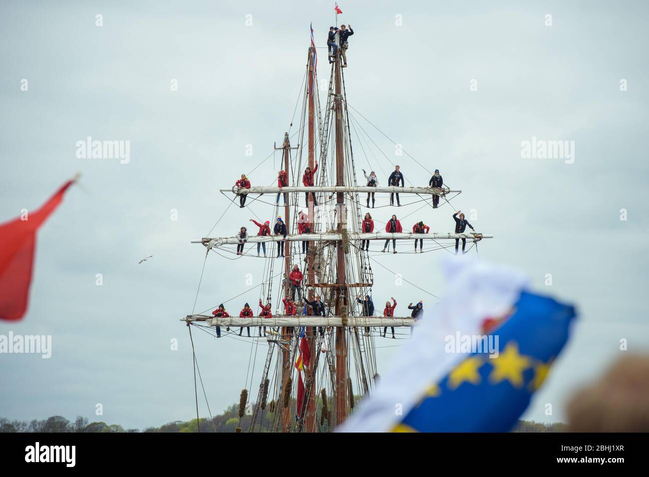 Incoming sailing ship hi-res stock photography and images - Alamy