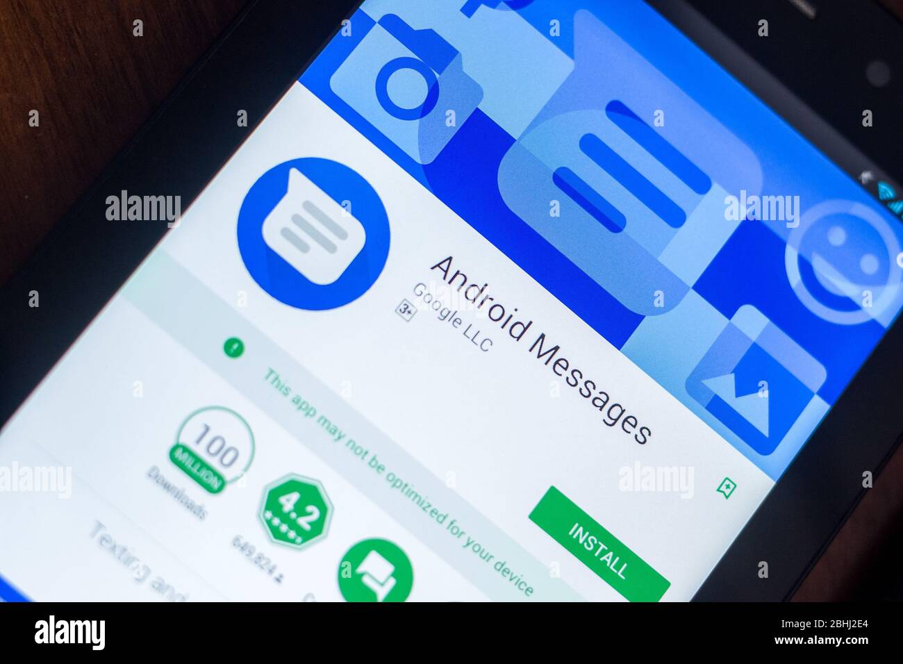 Android messages hi-res stock photography and images - Alamy