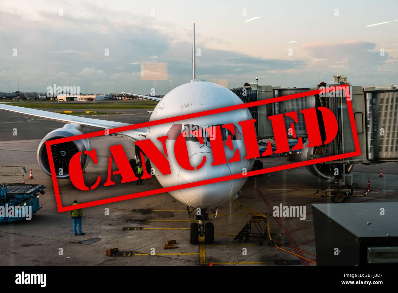 Cancel flight hi-res stock photography and images - Alamy