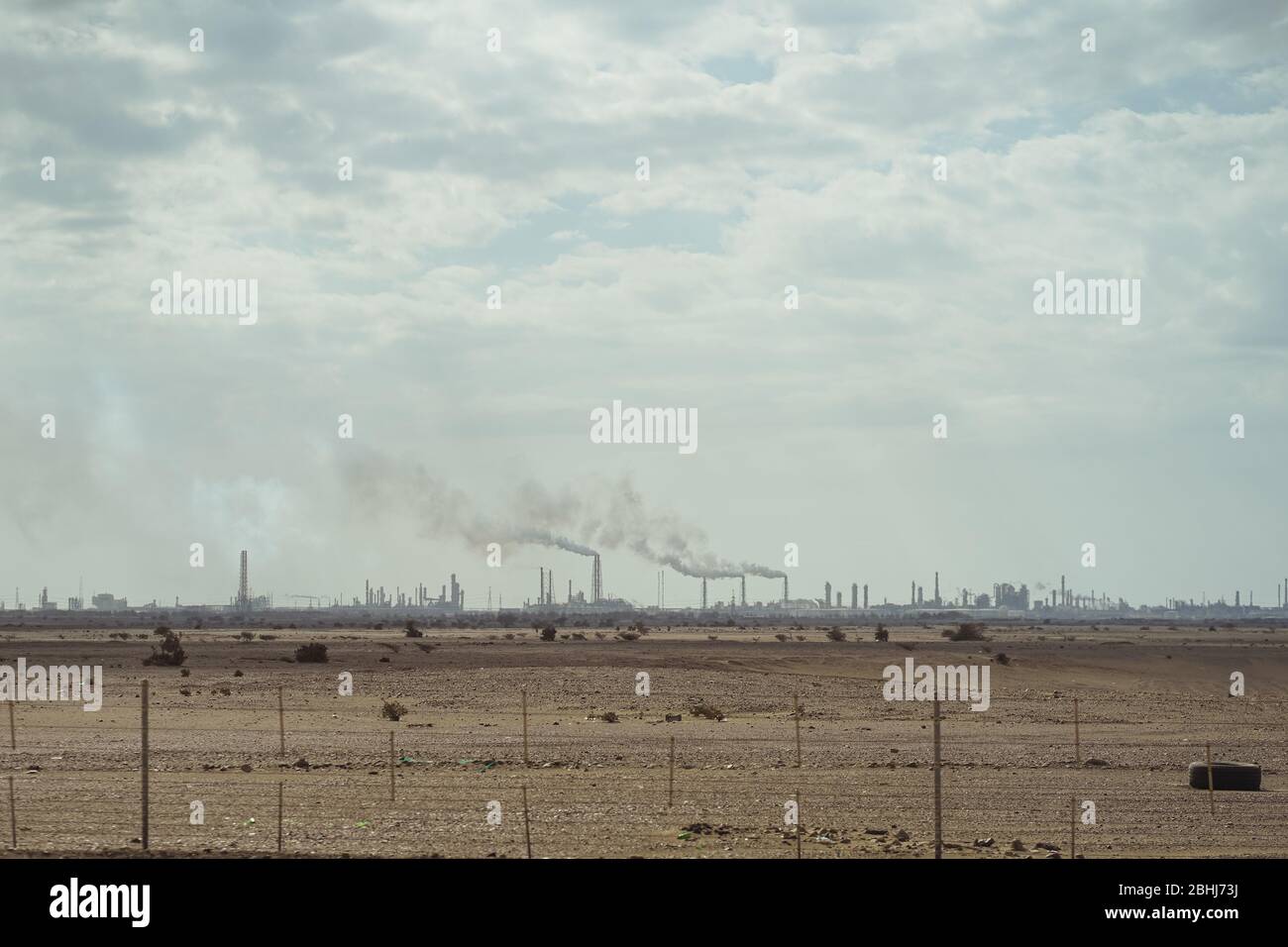 Saudi arabia pollution hi-res stock photography and images - Alamy