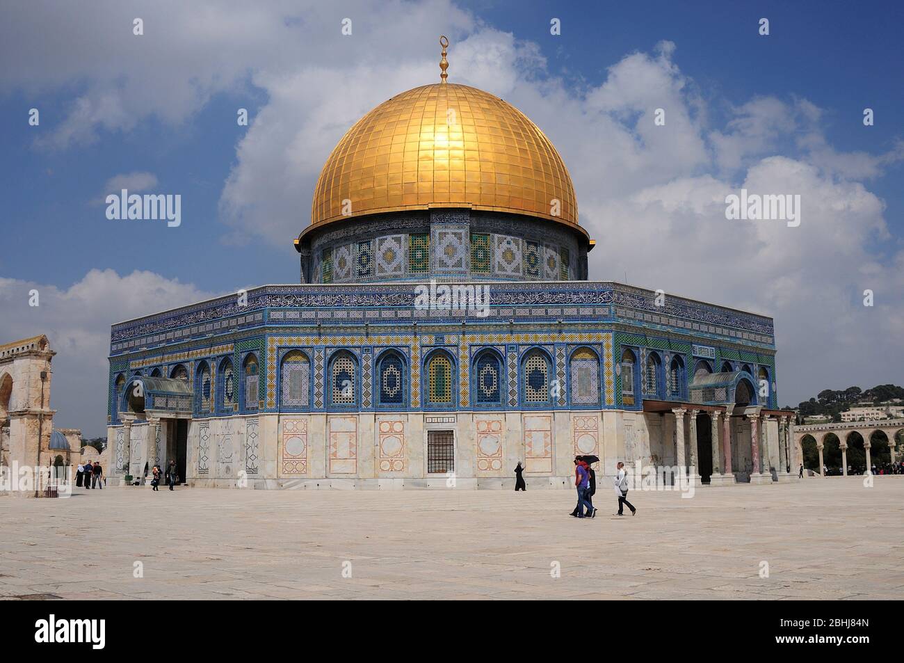 Mousque of Al-aqsa (Dome of the Rock) in Old Town. There are many ...