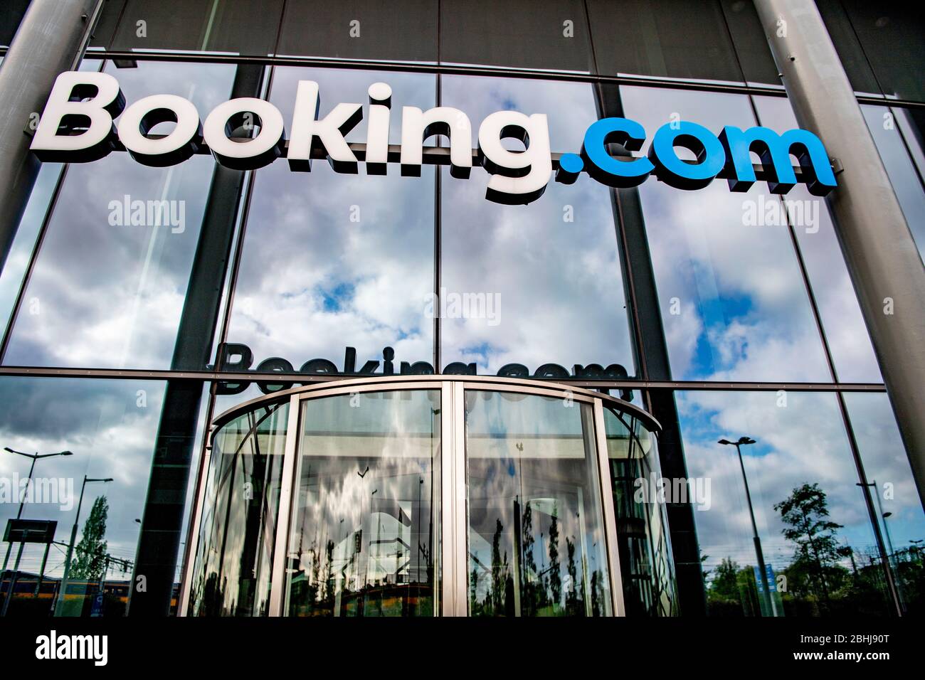 Booking Com Logo High Resolution Stock Photography and Images - Alamy