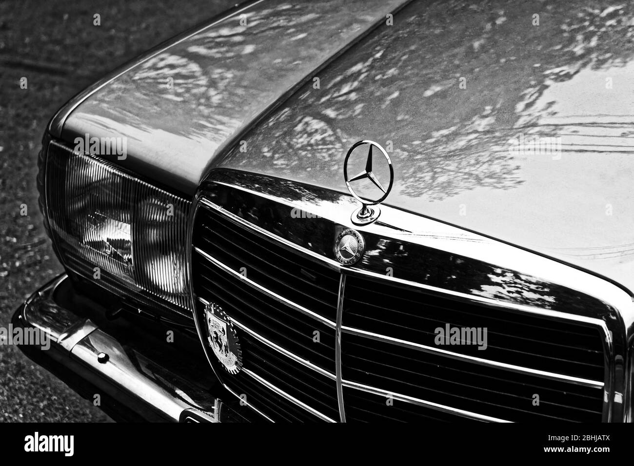 Photo mercedes Black and White Stock Photos & Images - Alamy