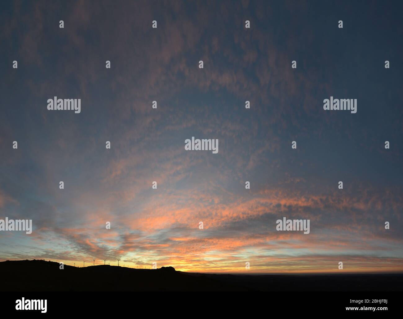 Silhouette of distant hills hi-res stock photography and images - Alamy