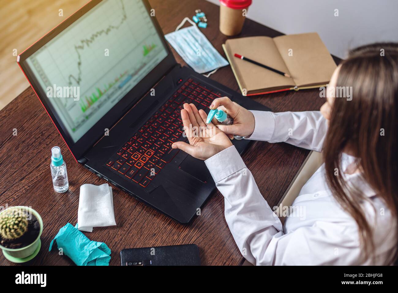 Applying job computer hi-res stock photography and images - Alamy