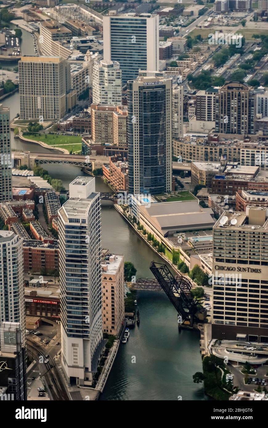 Aerial view chicago river north hi-res stock photography and images - Alamy