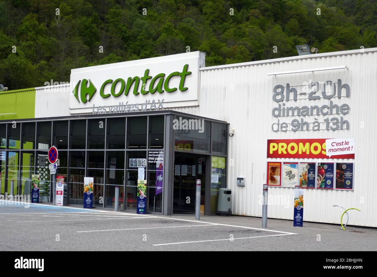 Carrefour contact supermarket hi-res stock photography and images - Alamy