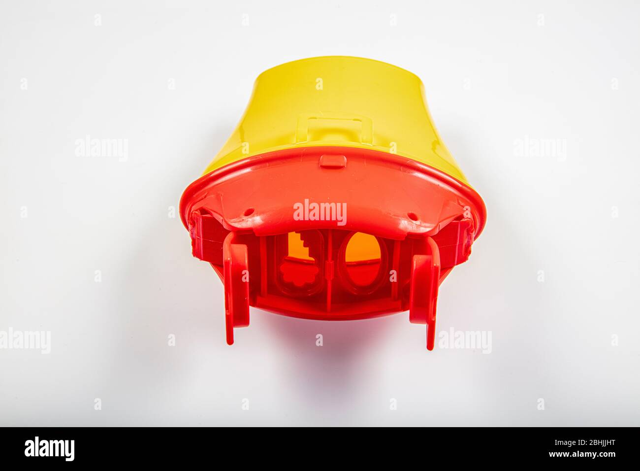 Medical waste bin pocket size 0,4 liter. Yellow biohazard medical ...