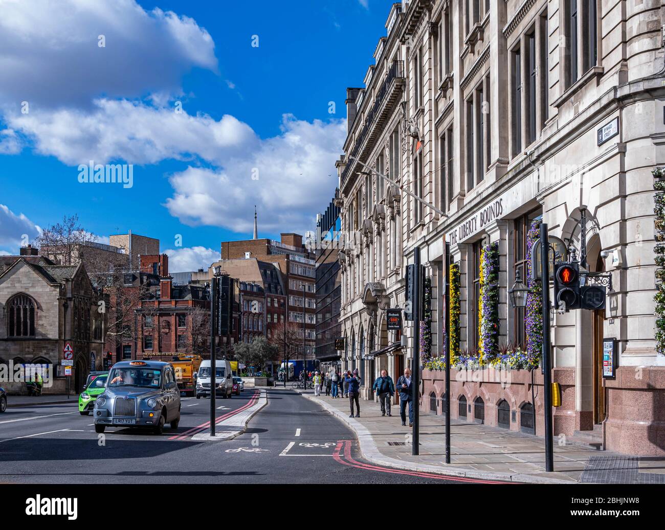 Empty streets in London,UK. Grey taxi in London Stock Photo - Alamy
