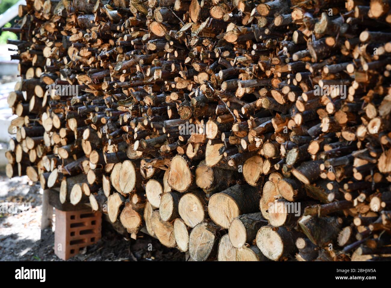 Log shapes hi-res stock photography and images - Alamy