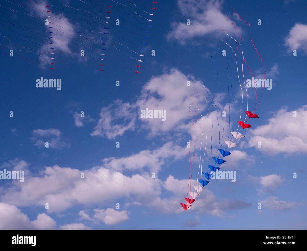 Dual line stunt kites hi-res stock photography and images - Alamy