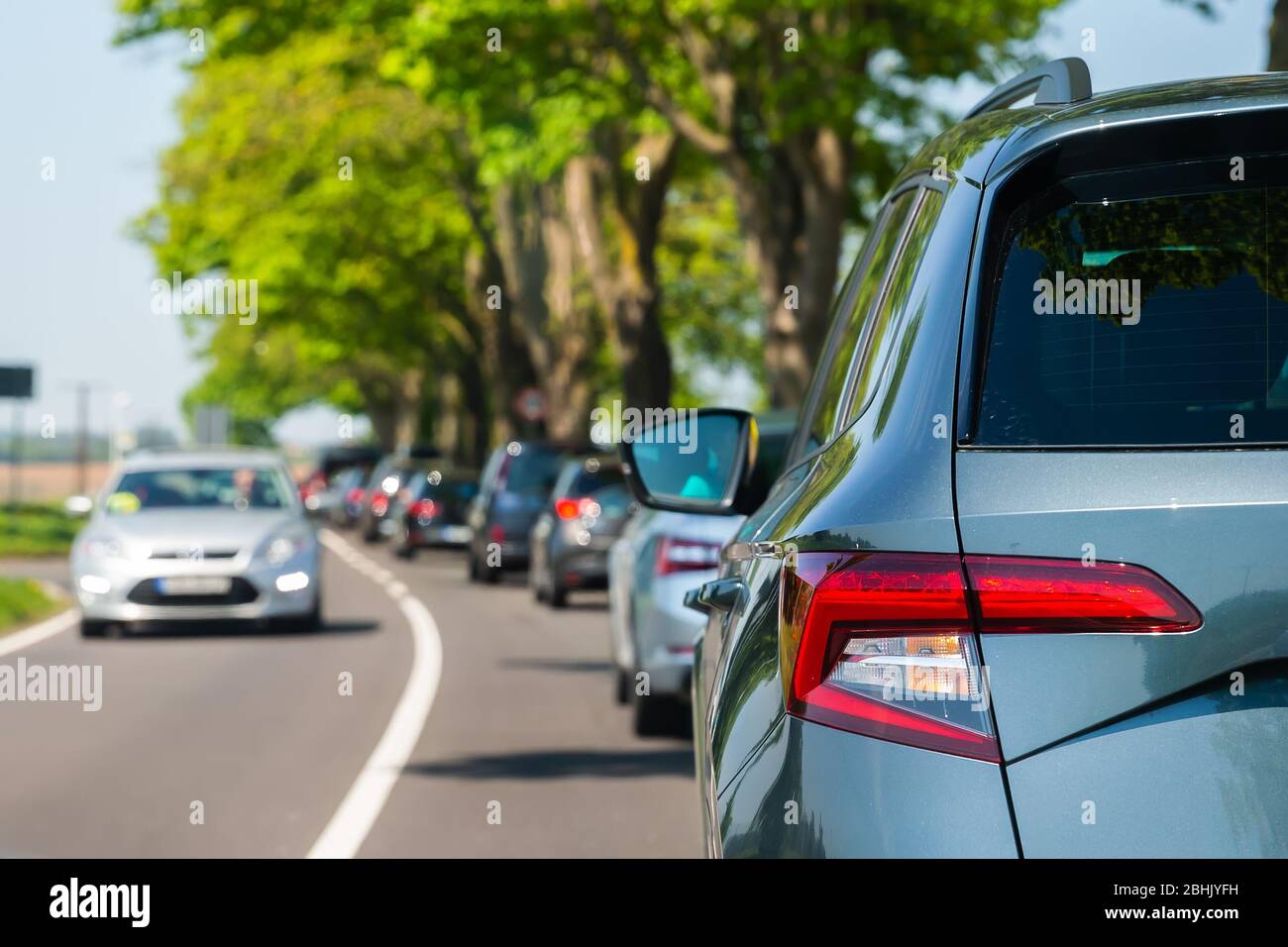 picture of cars on the street with busy traffic Stock Photo - Alamy