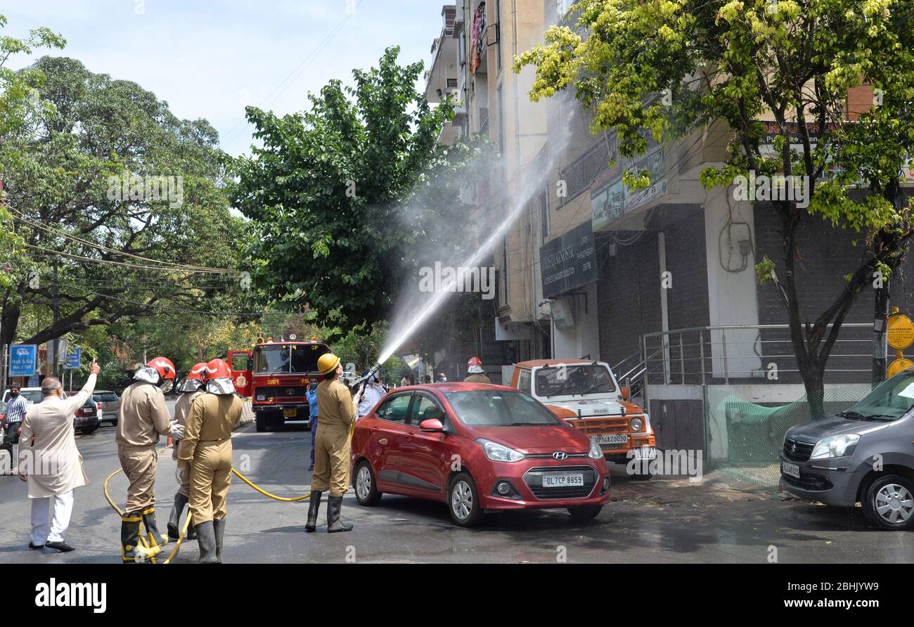 India fireman hi-res stock photography and images - Alamy