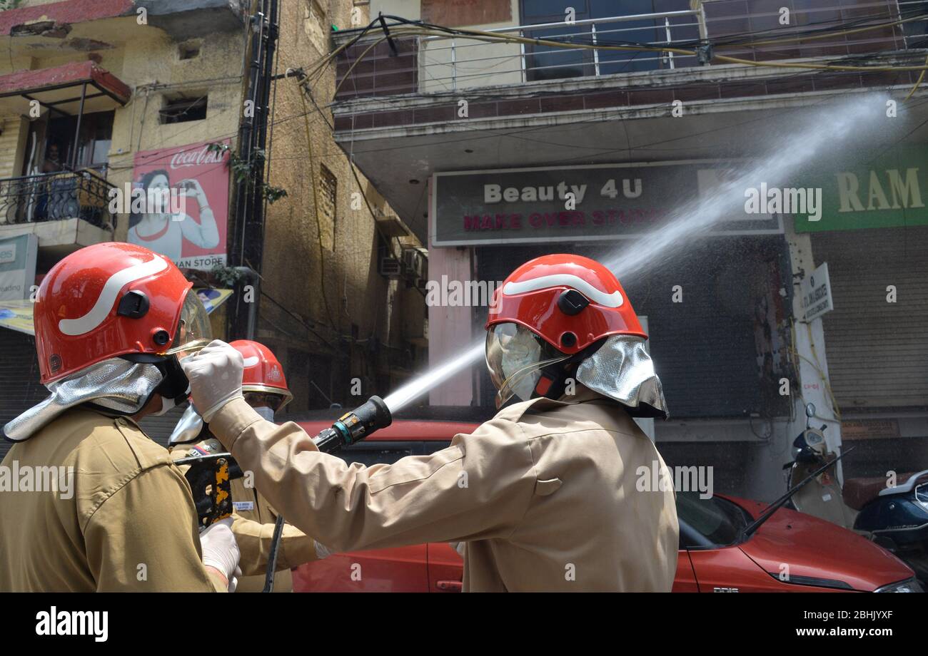 India fireman hi-res stock photography and images - Alamy