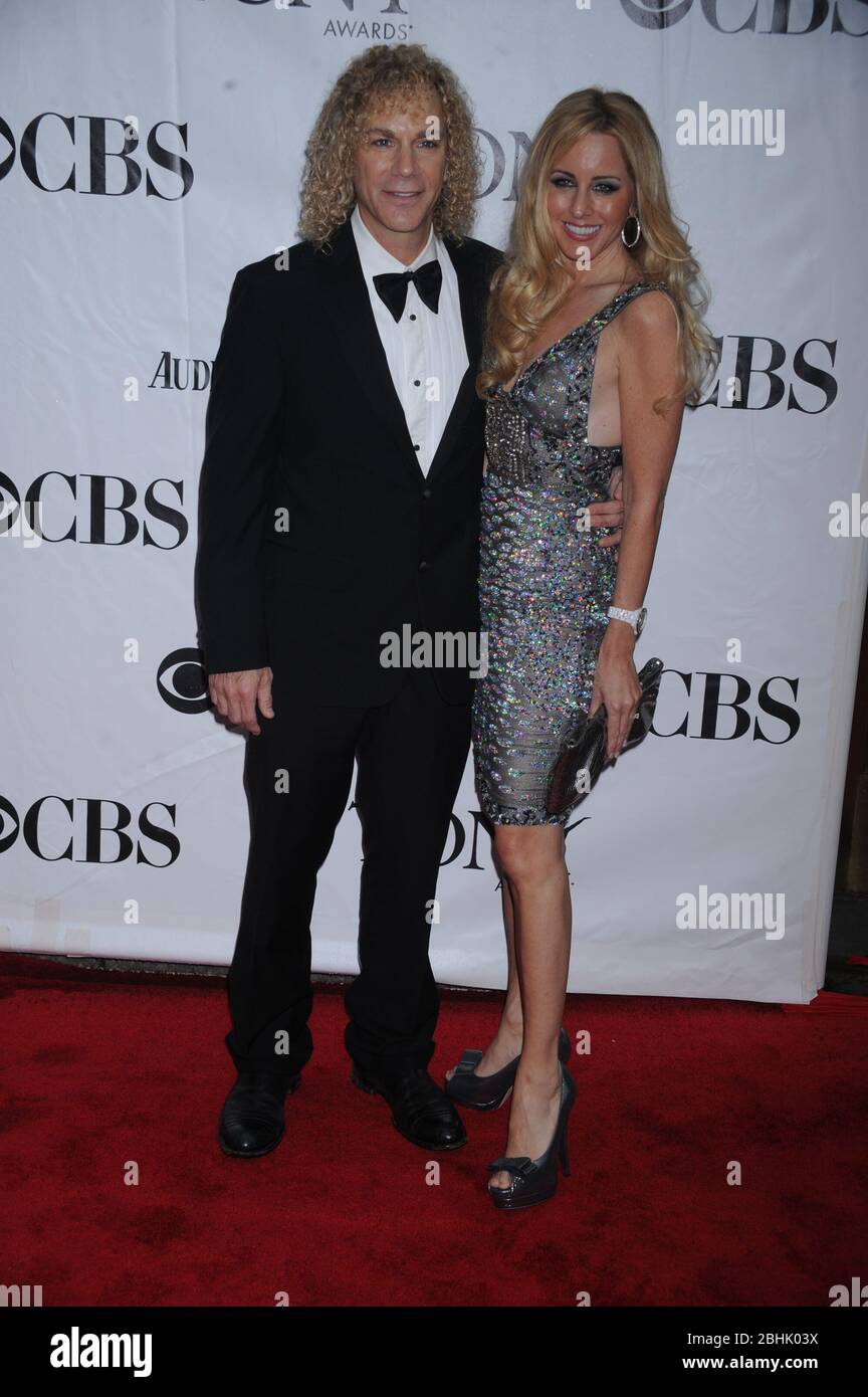 NEW YORK - JUNE 13: David Bryan April McLean attends the 64th Annual ...