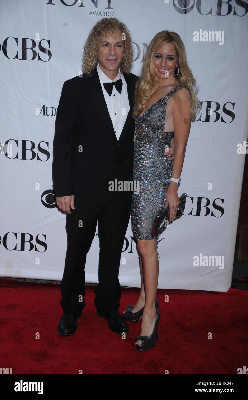 NEW YORK - JUNE 13: David Bryan April McLean attends the 64th Annual ...