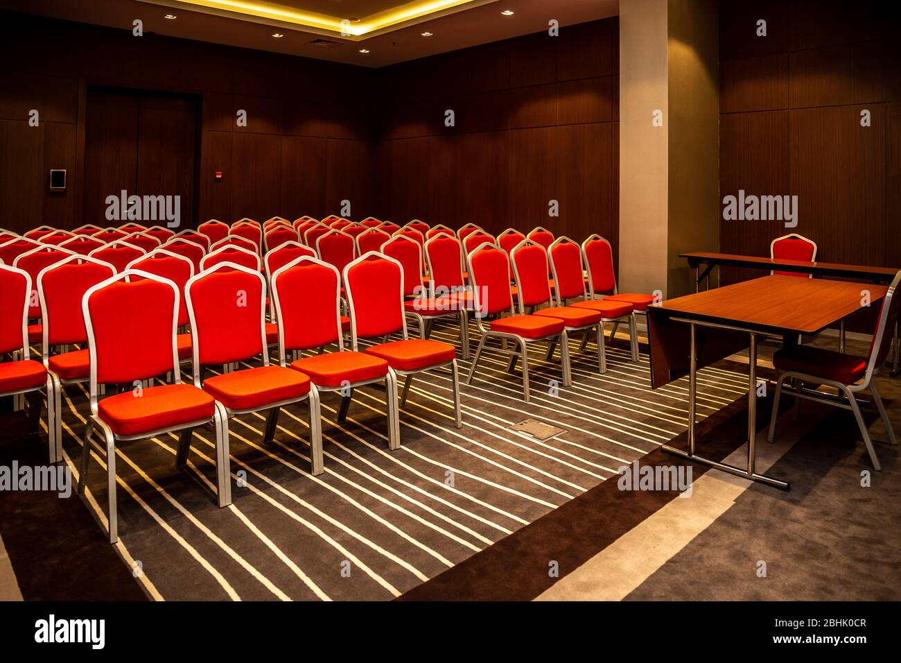 Empty small presentation room ready for conference Stock Photo - Alamy