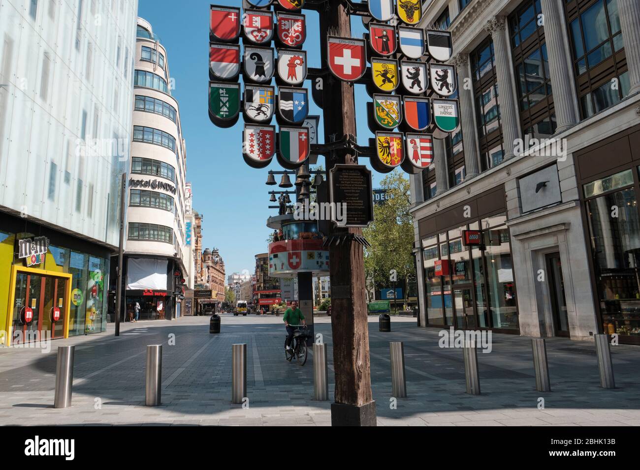 London streets empty hi-res stock photography and images - Alamy