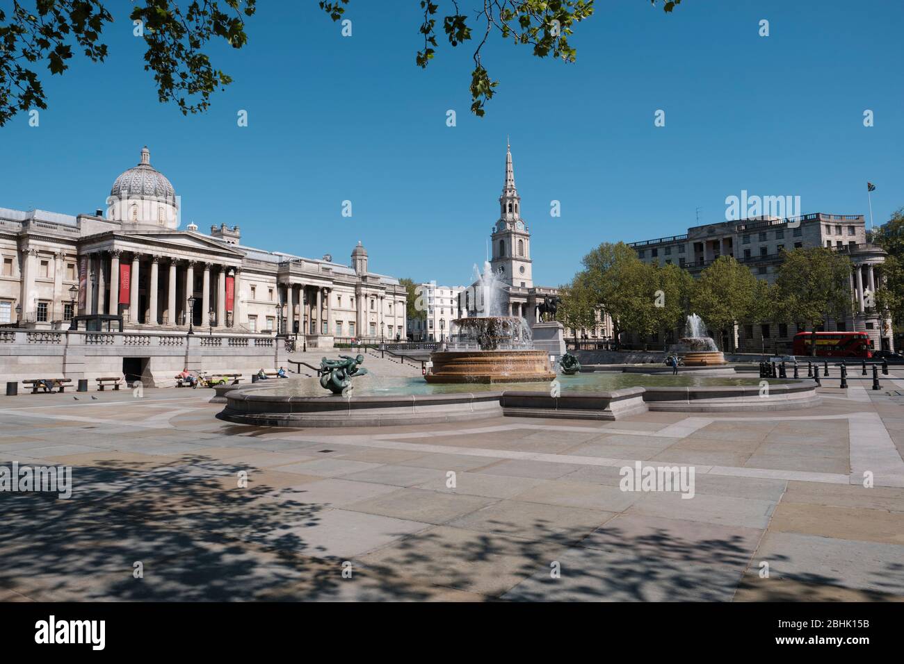 Empty square at london trafalgar hi-res stock photography and images ...