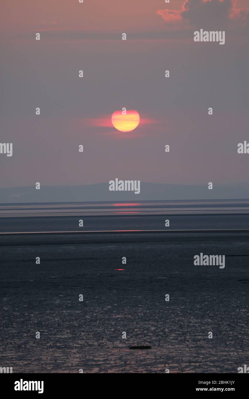 Morecambe bay sunsets hi-res stock photography and images - Alamy