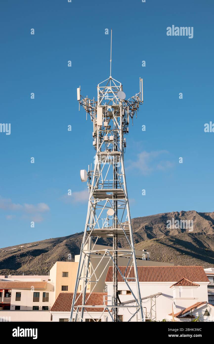 Pylon telecommunications tower antenna hi-res stock photography and images - Alamy