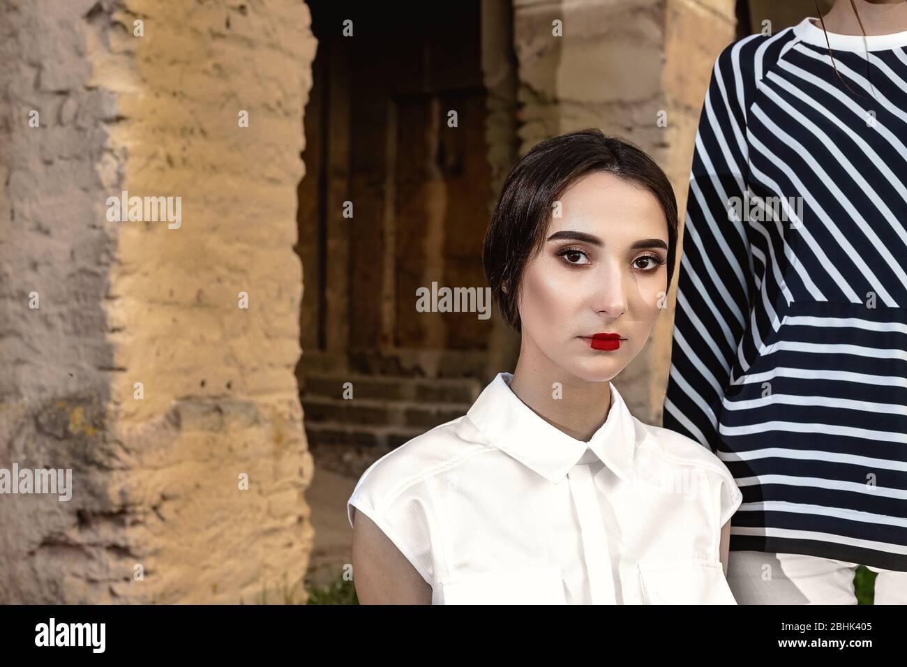 Two girls models on the street hi-res stock photography and images - Alamy
