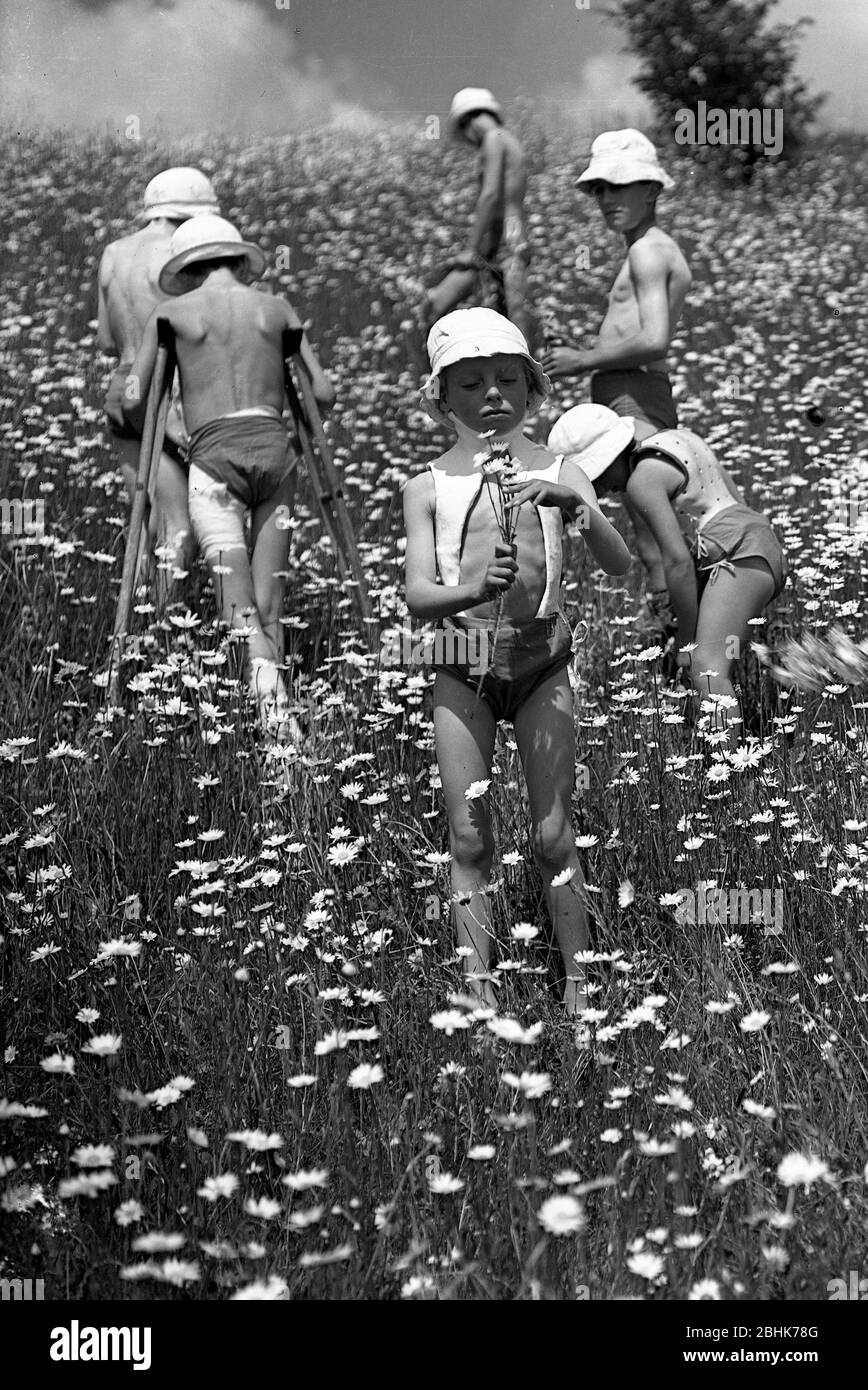 Rickets child hi-res stock photography and images - Alamy