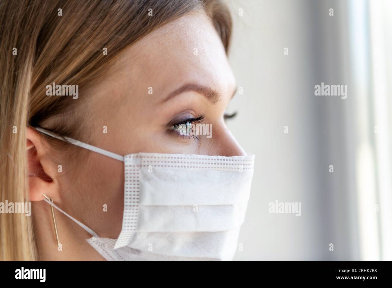 Human model with mask hi-res stock photography and images - Alamy