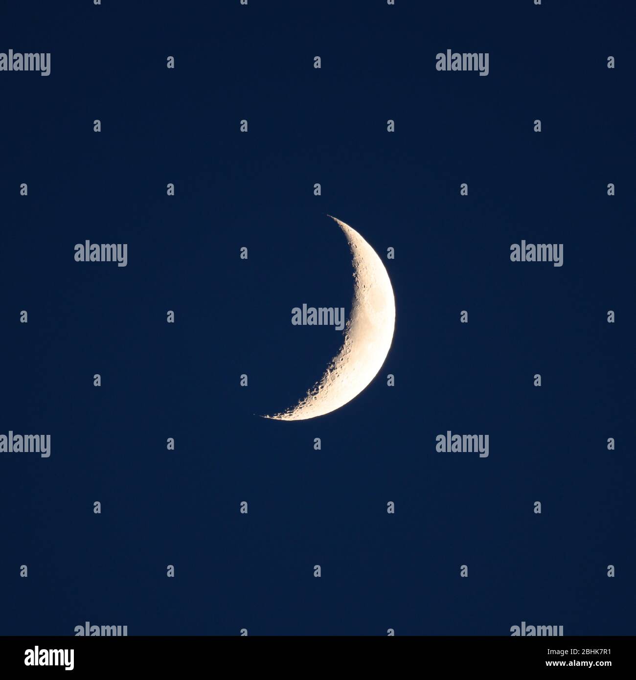 Sliver of sky hi-res stock photography and images - Alamy