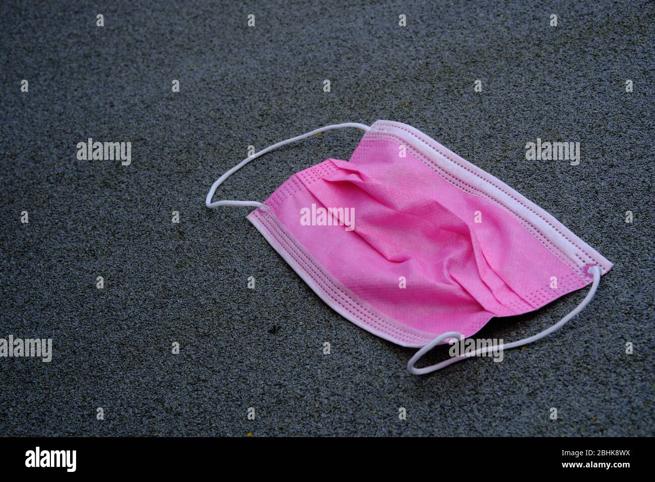 Viral mask hi-res stock photography and images - Alamy