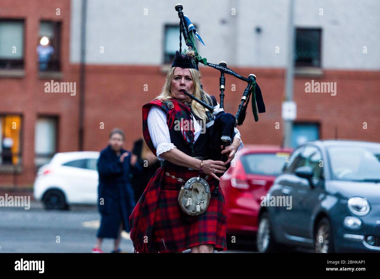 Female scottish piper plays bagpipes hi-res stock photography and ...