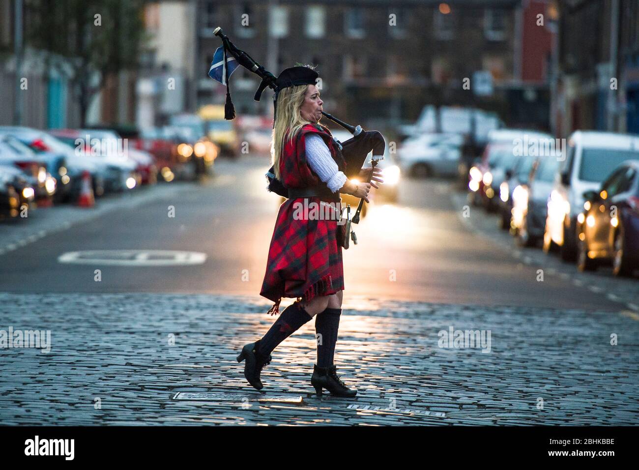 Female scottish piper plays bagpipes hi-res stock photography and ...
