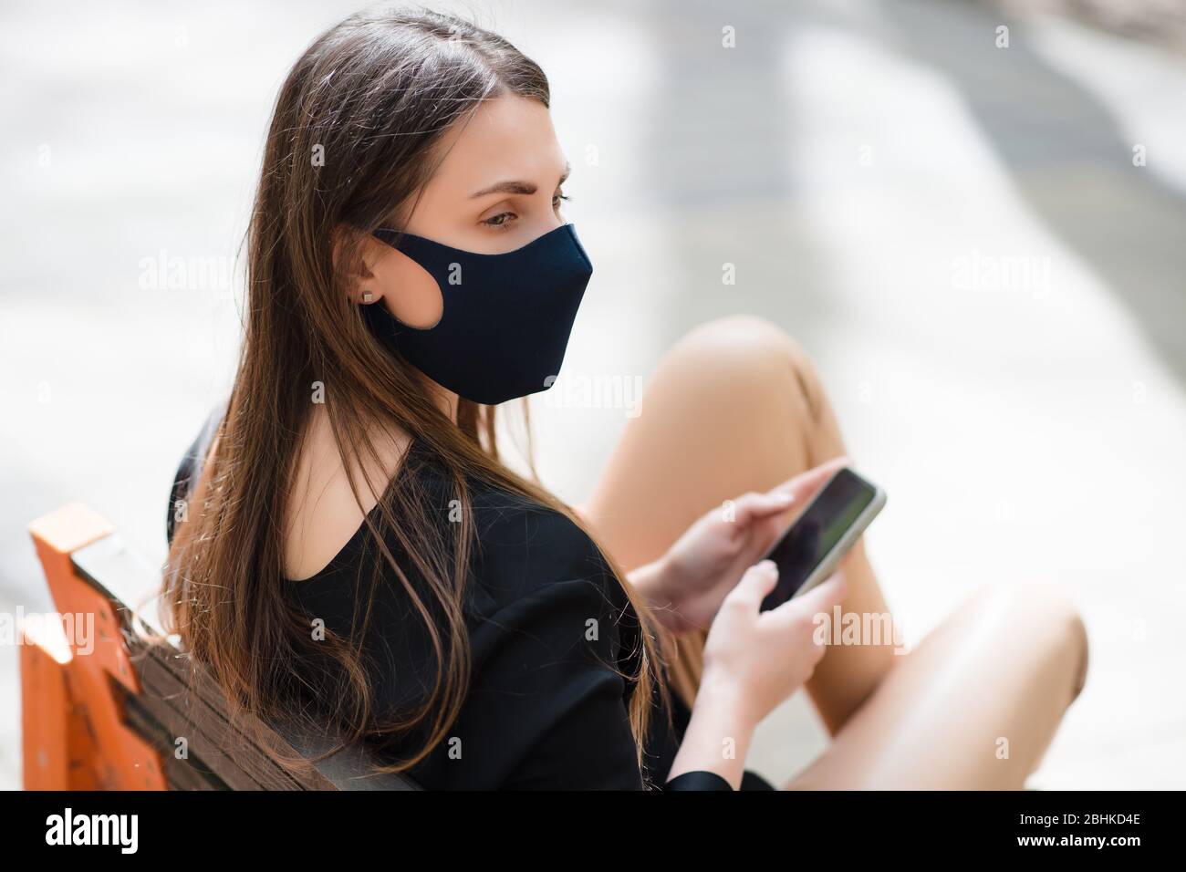 Very pretty park bench hi-res stock photography and images - Alamy
