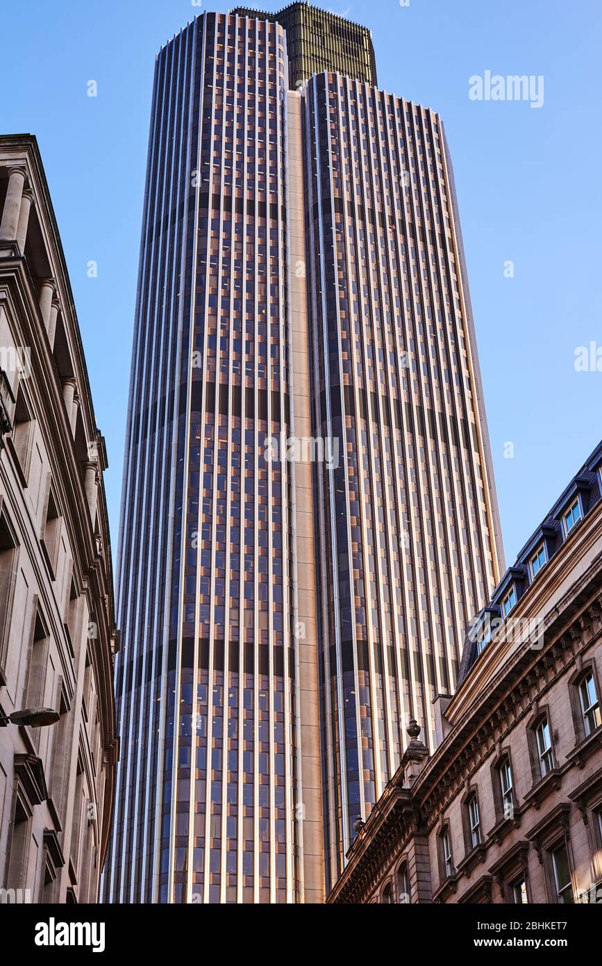 Signature by regus london tower 42 hi-res stock photography and images ...