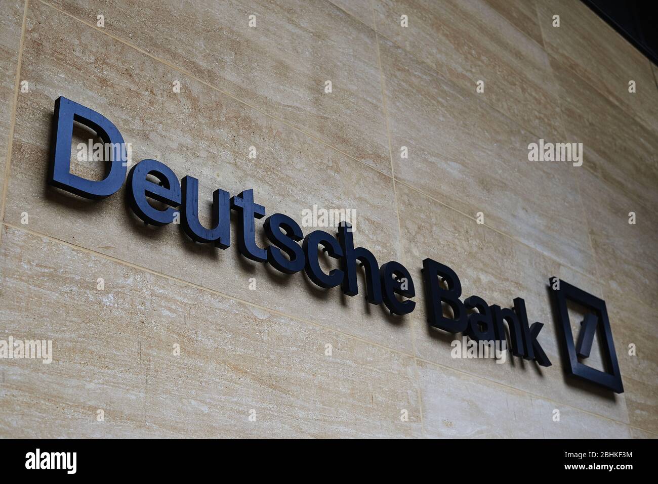 Deutsche bank sign hi-res stock photography and images - Alamy