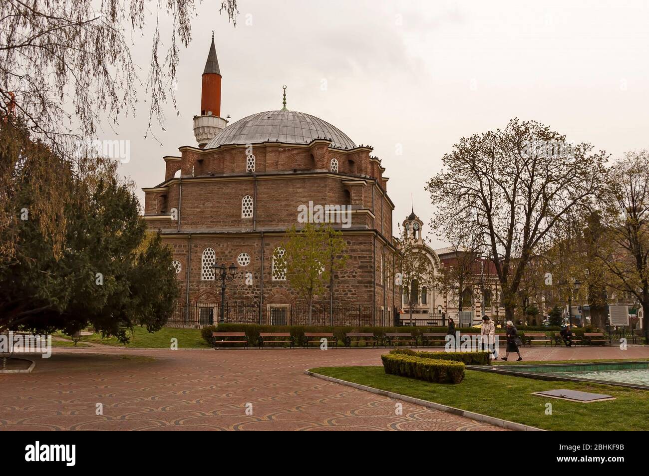 Banya Bashi Mosque, built in 974, on the medieval Banski Square, old ...