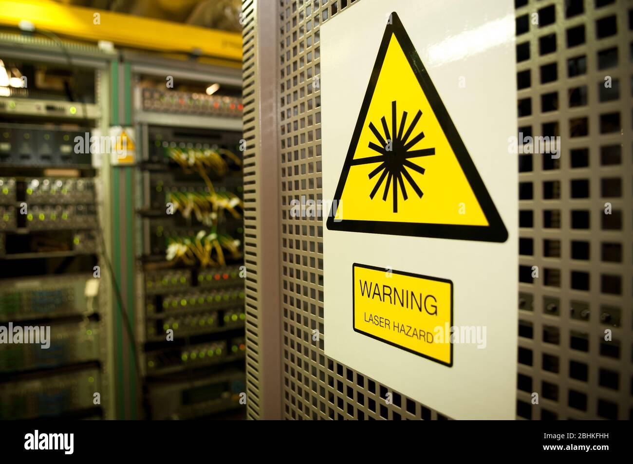 Virgin Media Engineers installing Stock Photo - Alamy