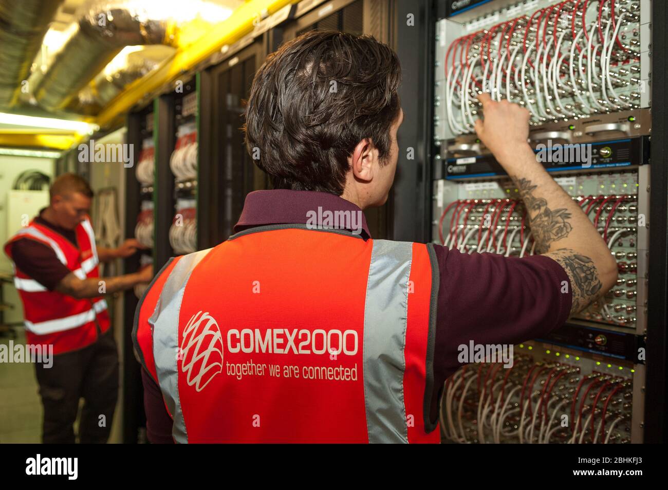 Virgin Media Engineers installing Stock Photo - Alamy