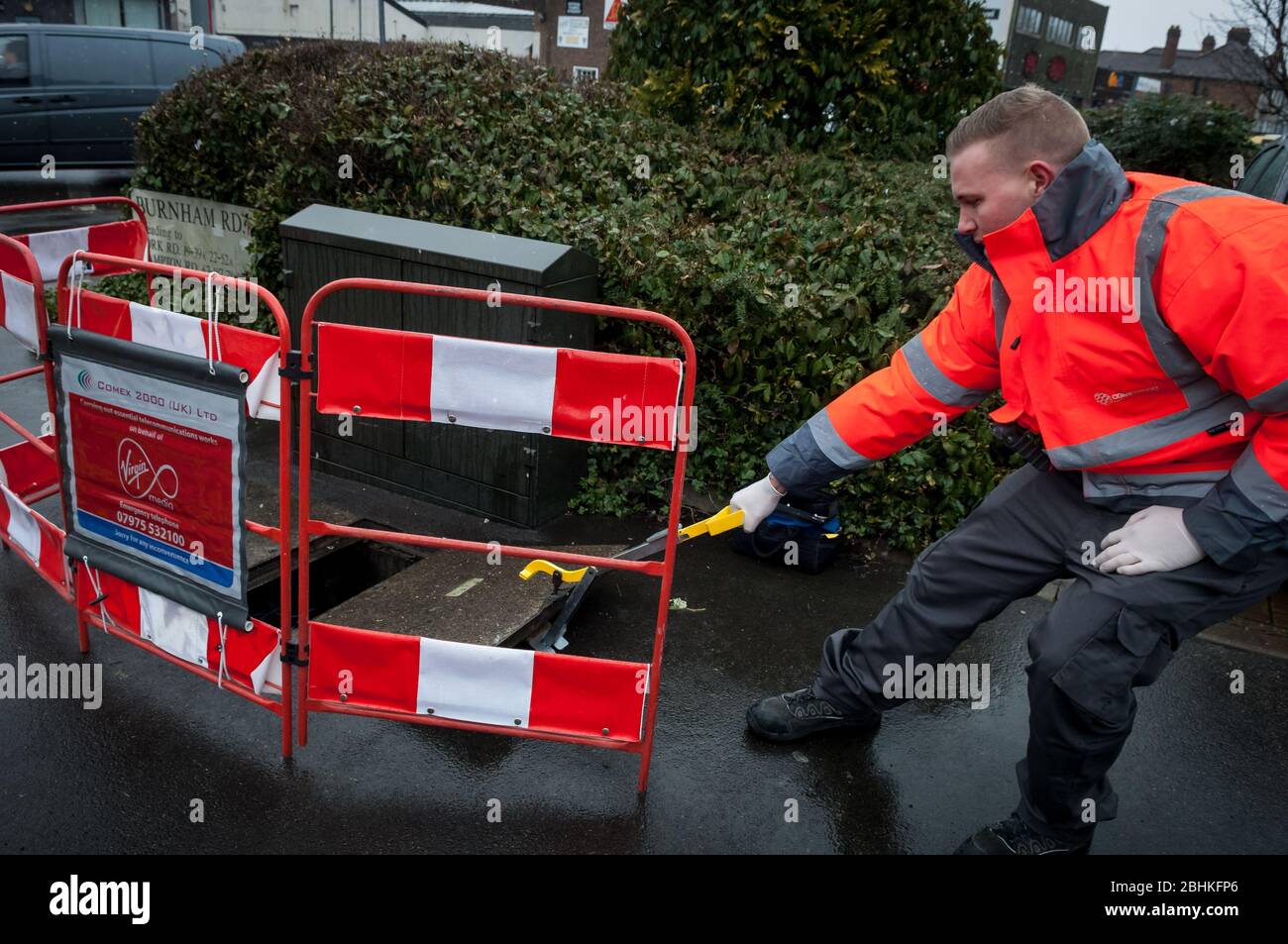 Virgin Media Engineers installing Stock Photo - Alamy