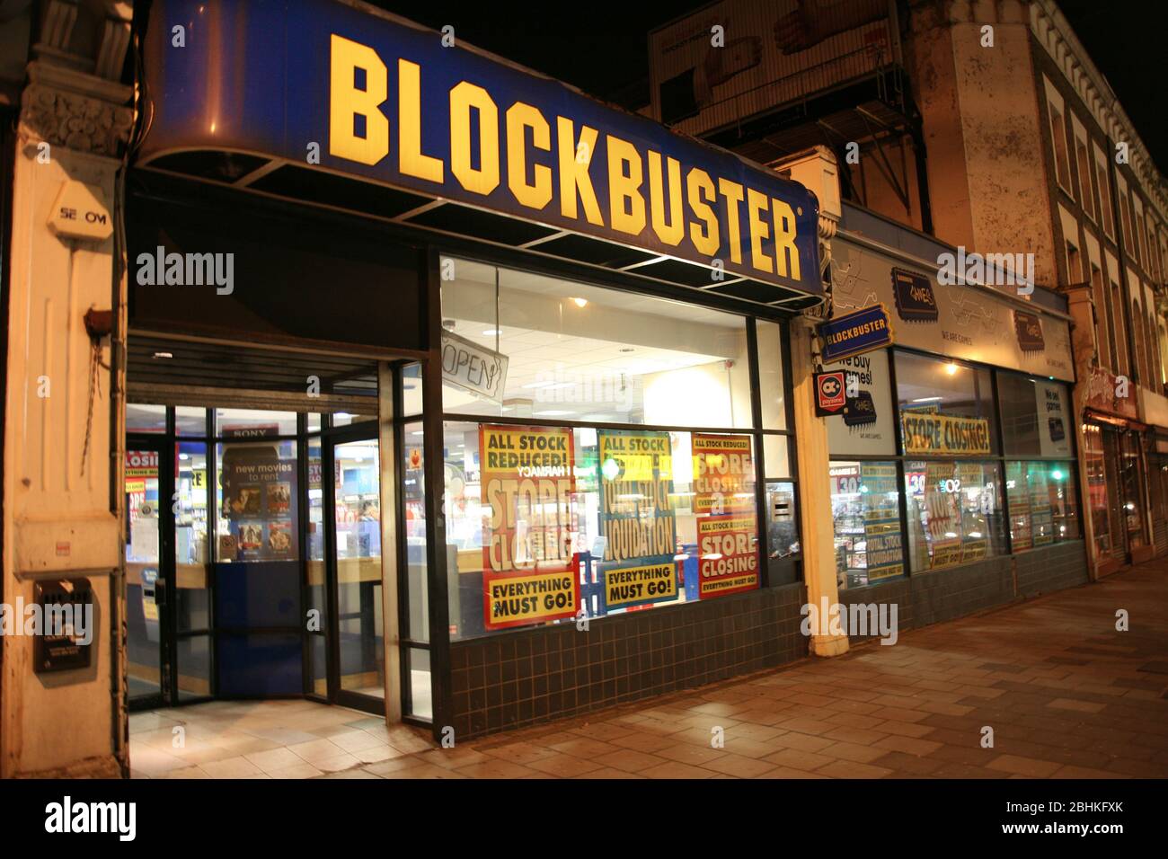 Blockbuster closing hi-res stock photography and images - Alamy