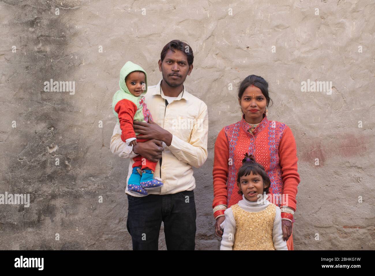 Middle class indian family in hi-res stock photography and images - Alamy