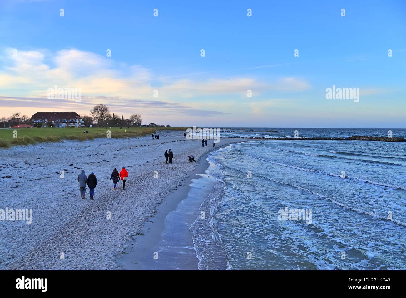 Going for a walk when its windy hi-res stock photography and images - Alamy